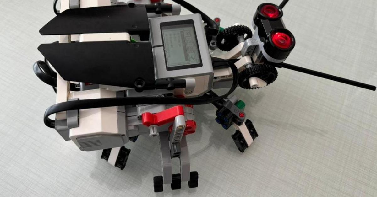 Bioconectados - ROBÔ INSETO EV3 LEGO MINDSTORMS